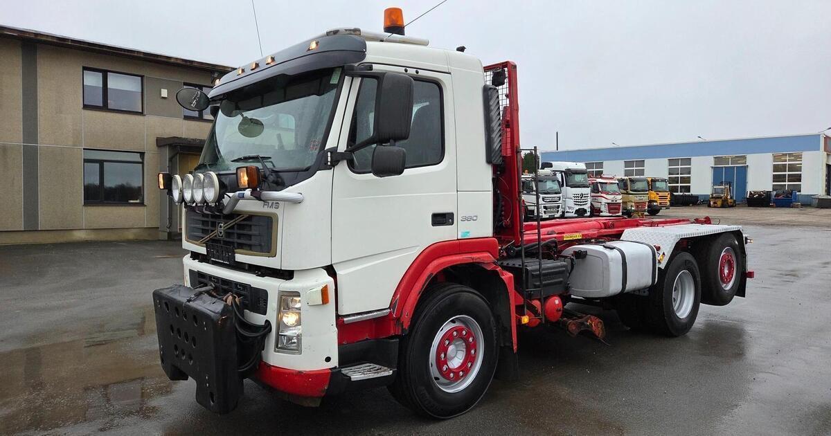 For sale used vehicle Volvo FM380 6X2*4 plow, 2004, 501 000 km, 279 kW