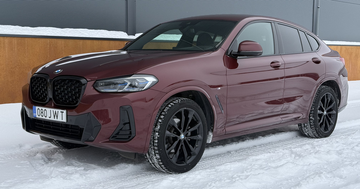 For rent used car BMW X4 XDRIVE20I, 2022, 59 730 km, 2.0, 135 kW